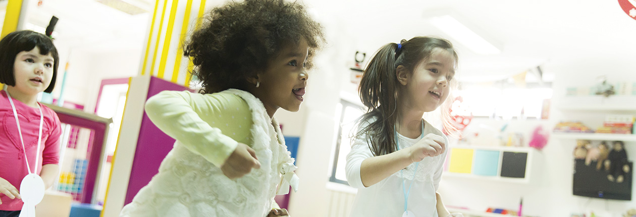 2. INTRODUCE FUNDAMENTAL MOVEMENT SKILLS INTO ACTIVE PLAY EVERYDAY ...